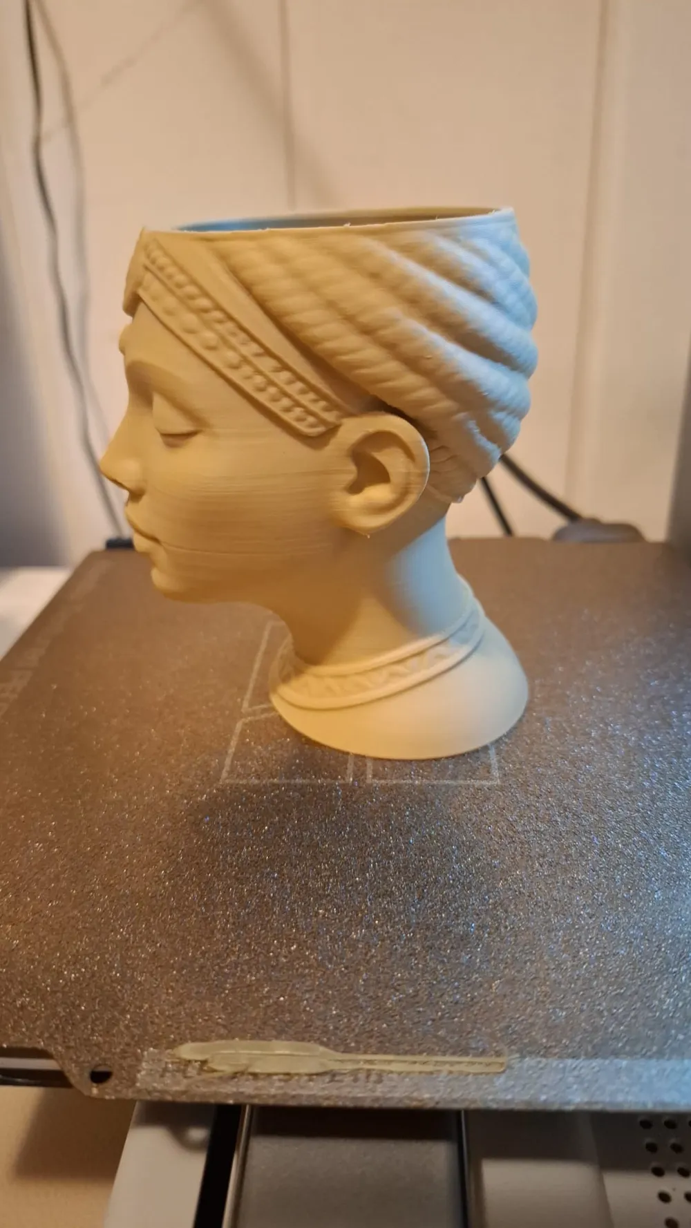 Beauty planter - Elegant Female Bust Flower Pot - Free 3D Print Model ...