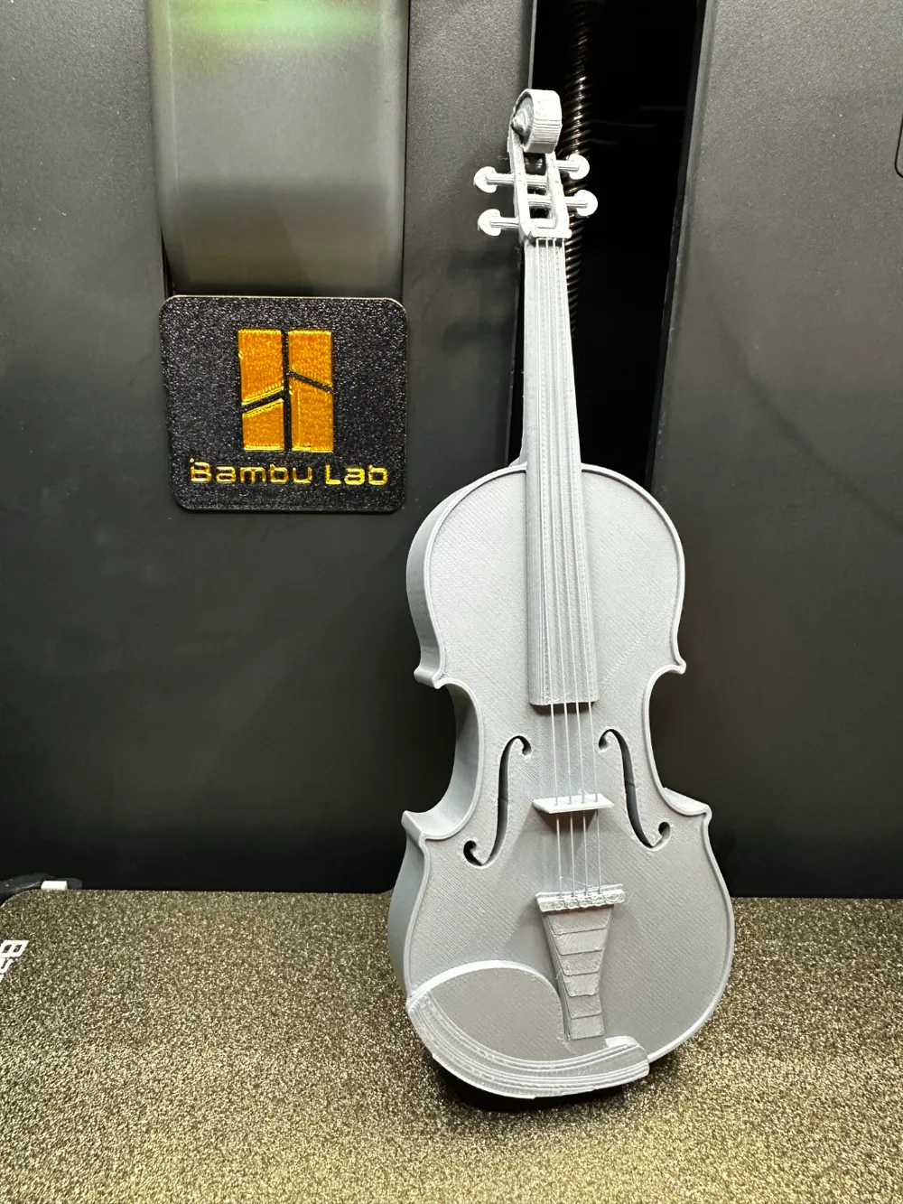 Violin with snares (Print in place) by DenoD MakerWorld: Download Free ...