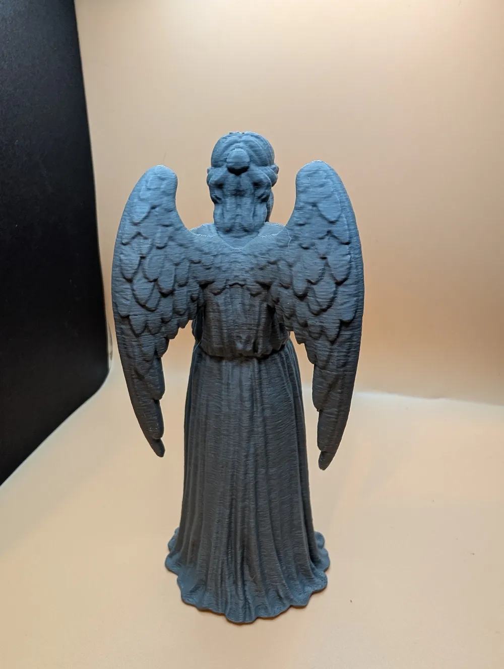 Weeping Angel Statues - Free 3D Print Model - MakerWorld