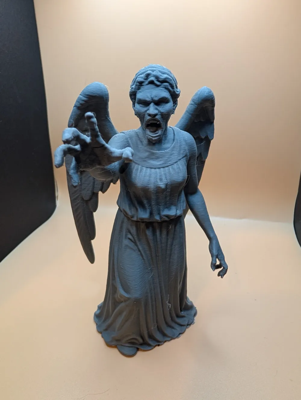 Weeping Angel Statues - Free 3D Print Model - MakerWorld