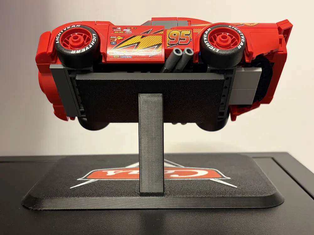Pixar Cars (77255) Lightning McQueen Display Stand - Free 3D Print ...
