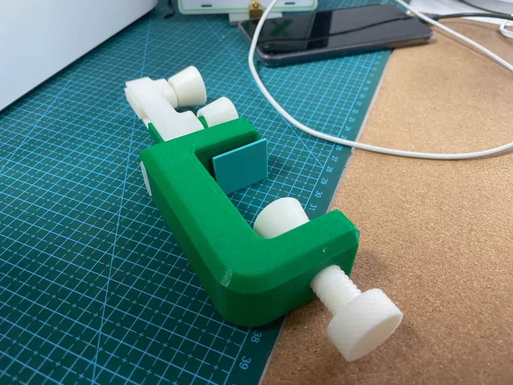 Skadis Compatible and expandable hole board by Someone - MakerWorld