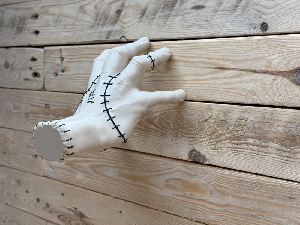 Thing, freestanding and wall mount version - Free 3D Print Model ...