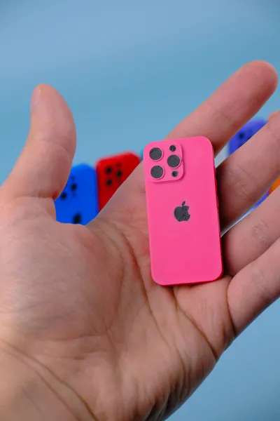 Mini Iphone 16 Pro V2 - Free 3D Print Model - MakerWorld