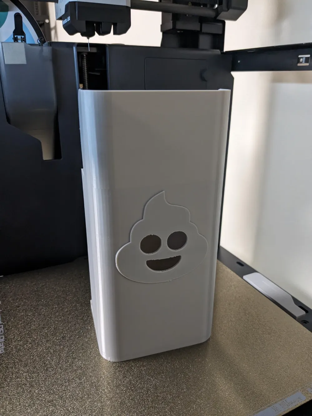 Bambu Lab Poop Bucket with Emoji Remixed by IsMa07 - MakerWorld