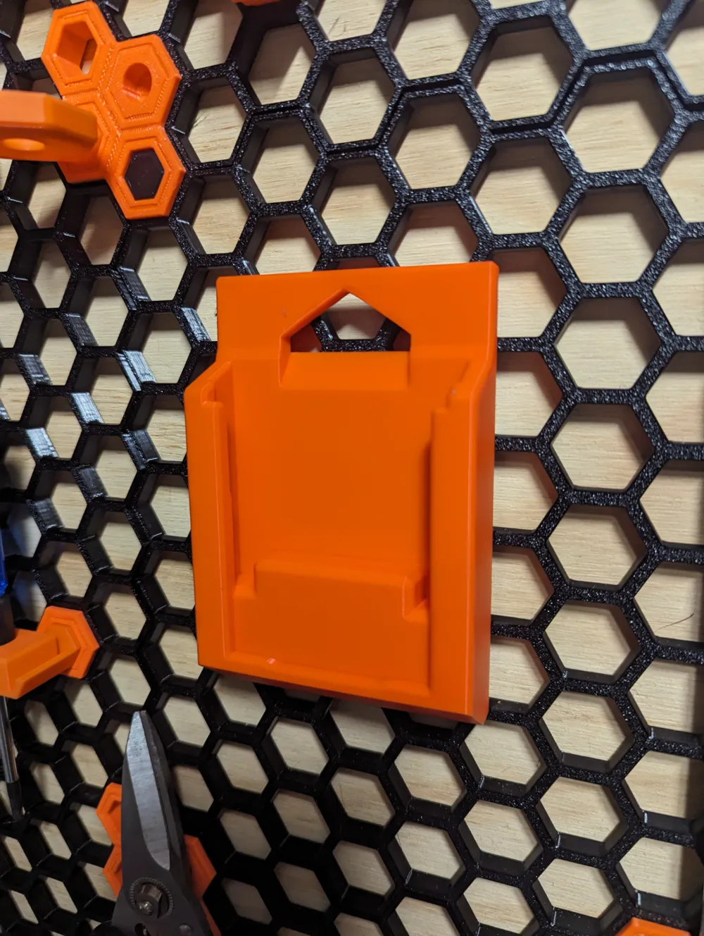 HSW Makita Battery Holder Remixed by YDesign - MakerWorld