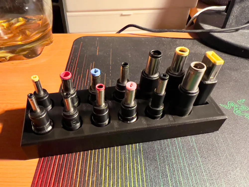 Avacom QuickTip 90W adaptérs/adaptéry by sinistrcz - MakerWorld