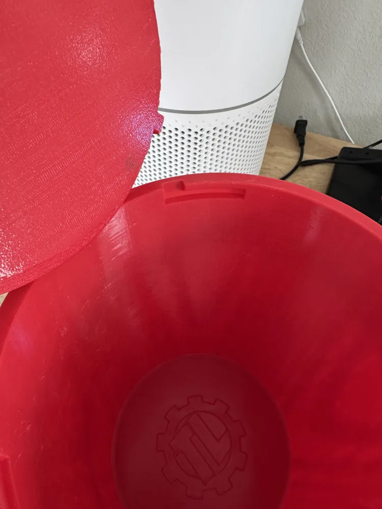 Another Bucket with a locking lid and handle - Free 3D Print Model ...