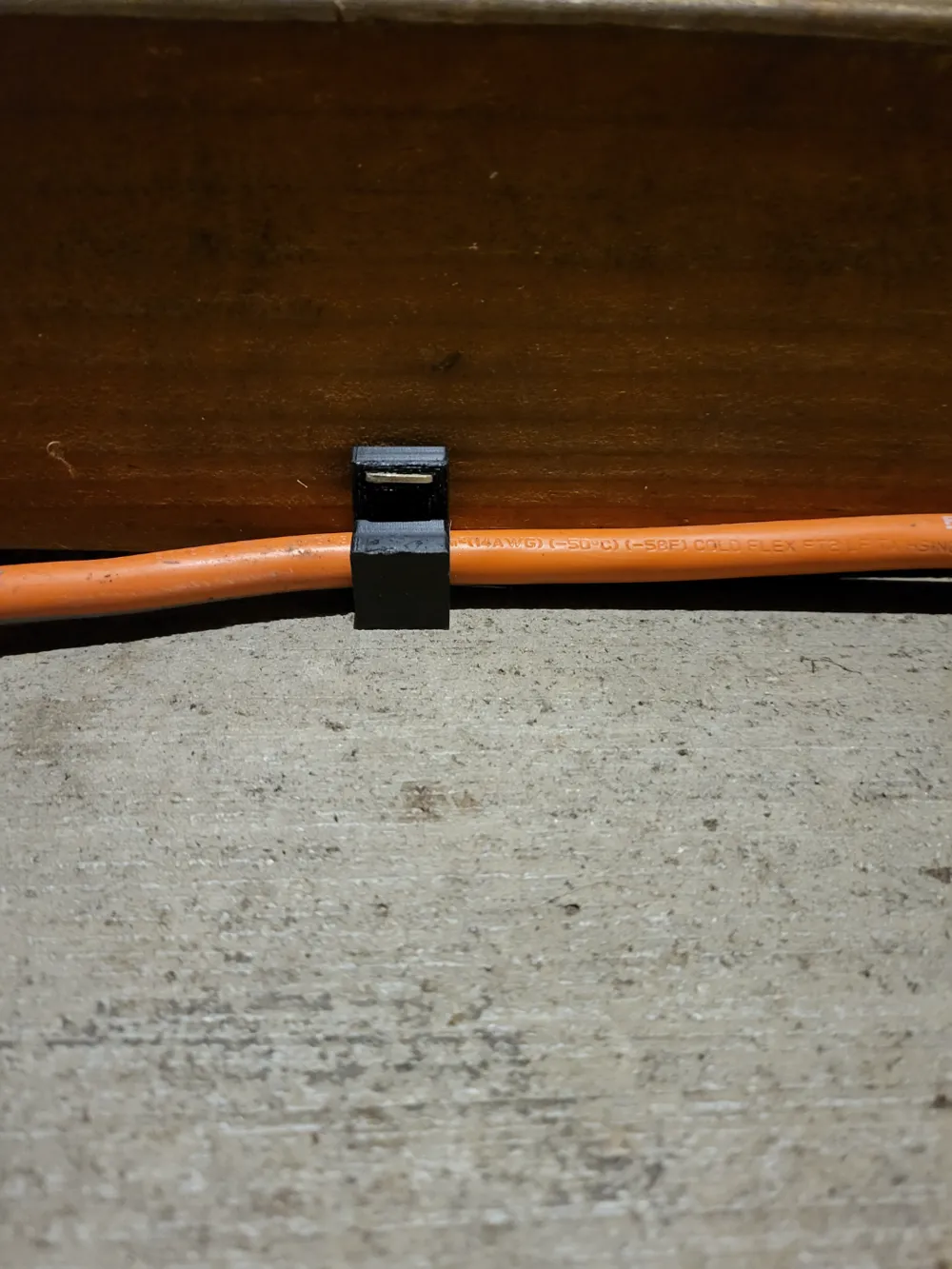 Extension Cord Retaining Clip by bassix187 - MakerWorld