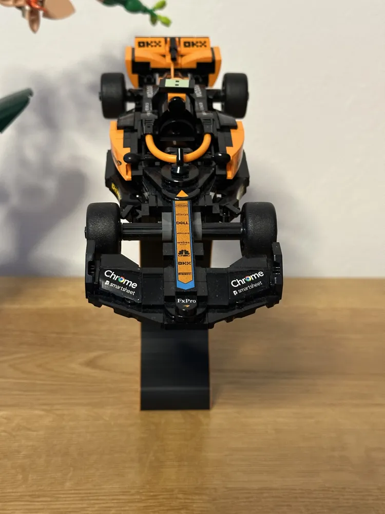 Formula 1 1:24 Model Car on Display Stand - brick - Free 3D Print Model ...