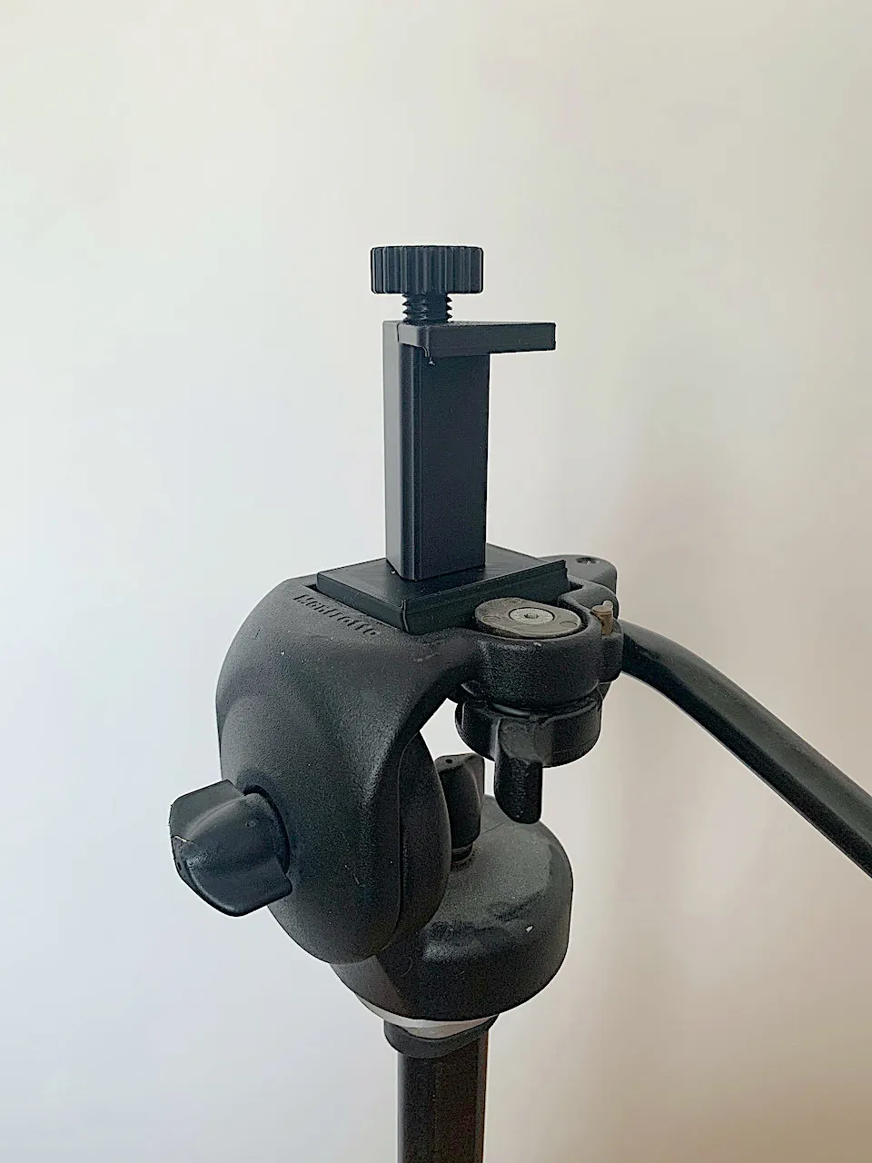 Manfrotto tripod phone mount by TOMMIGRA - MakerWorld