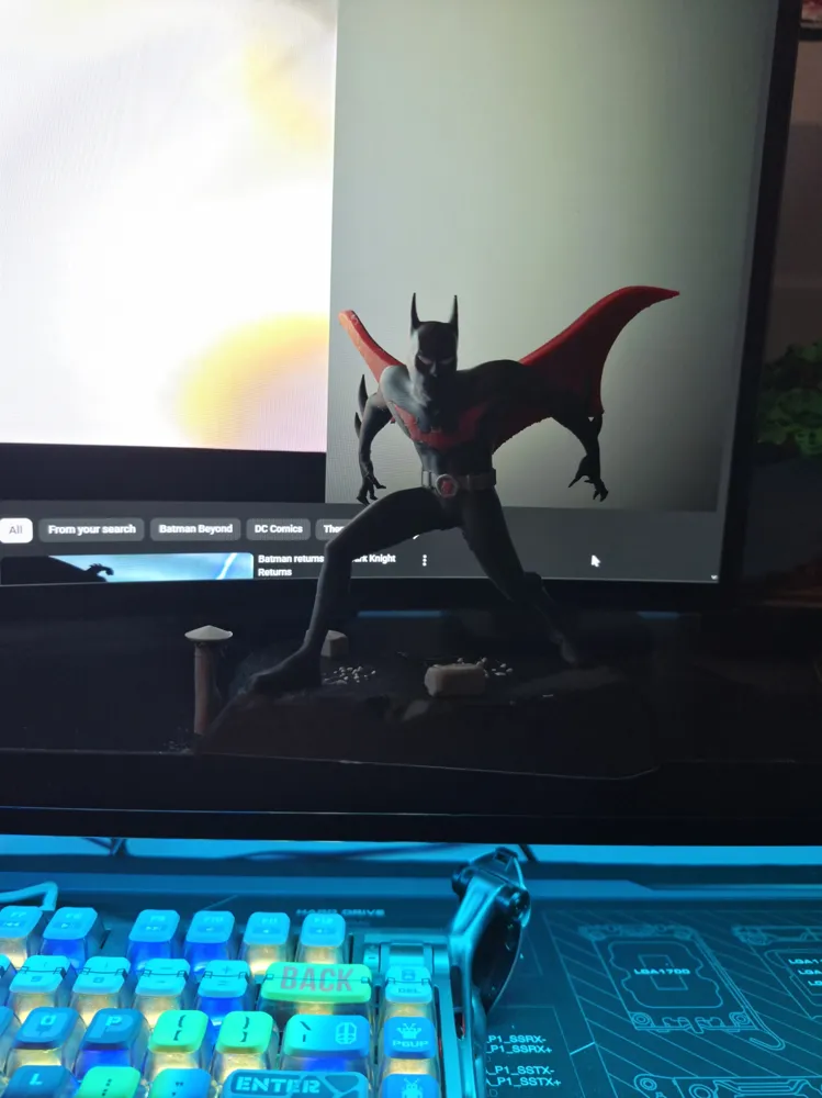 Batman beyond - Free 3D Print Model - MakerWorld
