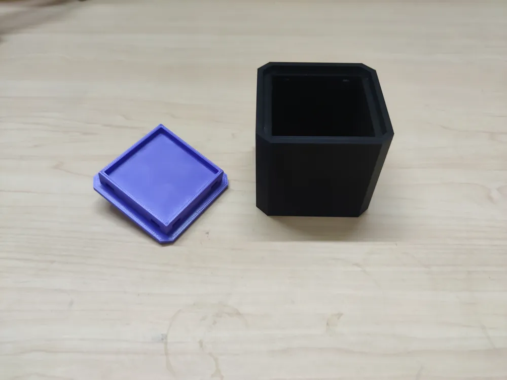 Tricky Christmas Gift Box (Spin to Unlock) - Free 3D Print Model ...