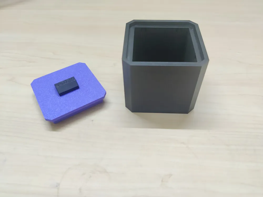 Tricky Christmas Gift Box (Spin to Unlock) - Free 3D Print Model ...