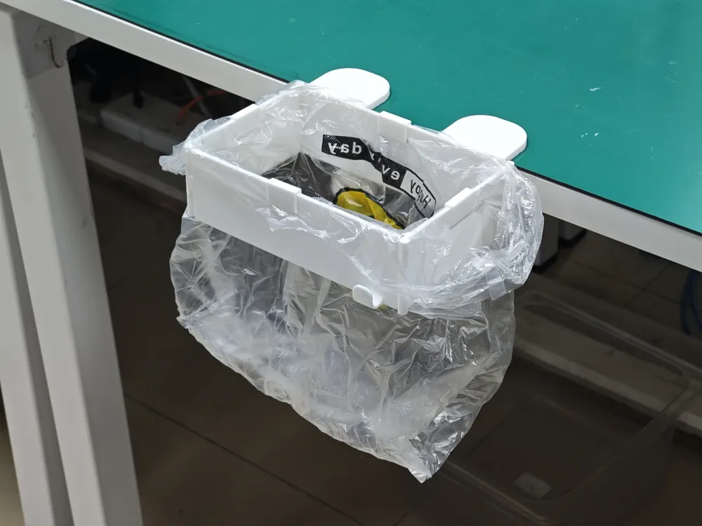 Foldable Trash Can Desktop Clamp Style Plastic Bag Rack by SeeOne ...