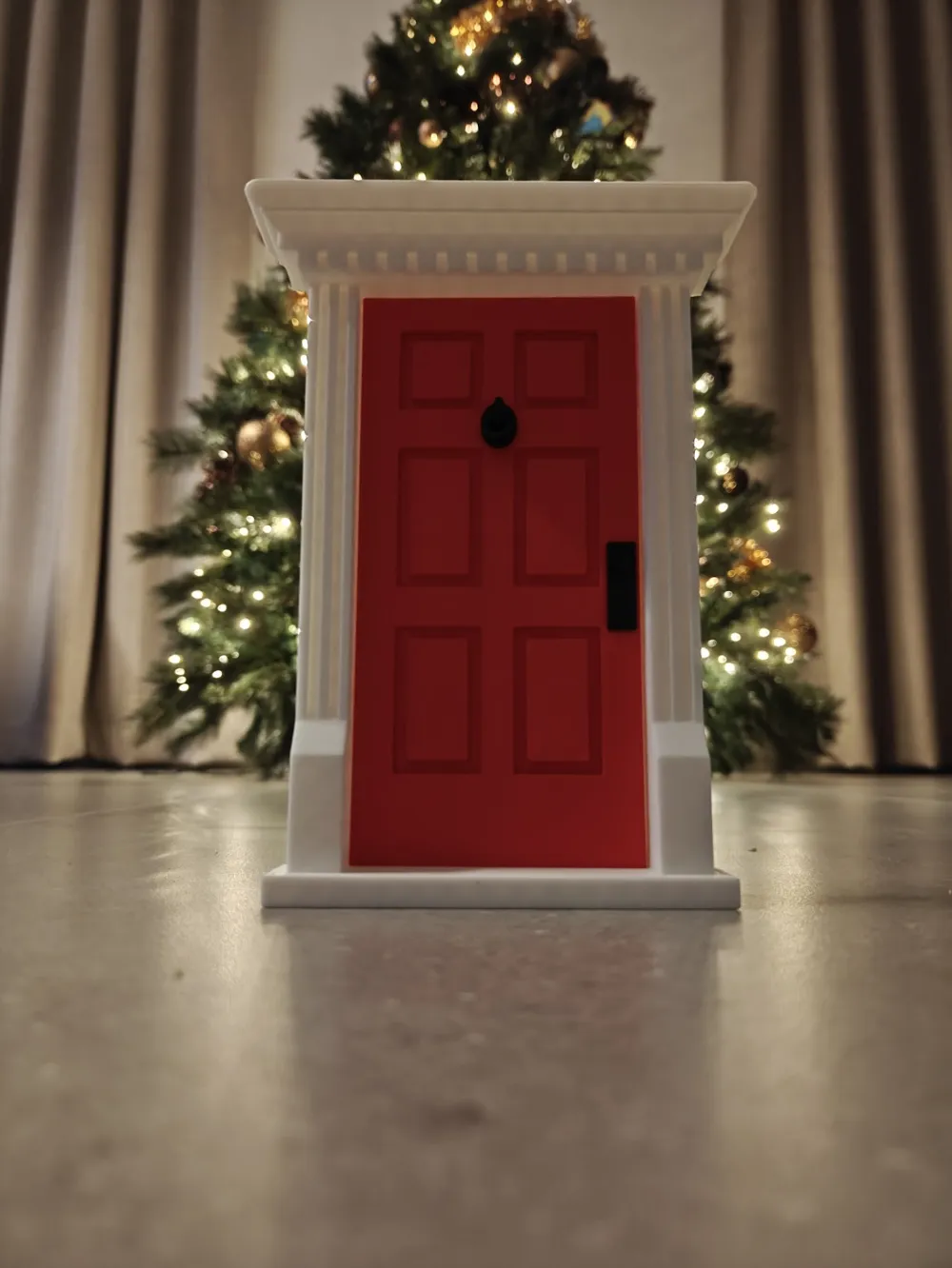Elf door hinged - Free 3D Print Model - MakerWorld