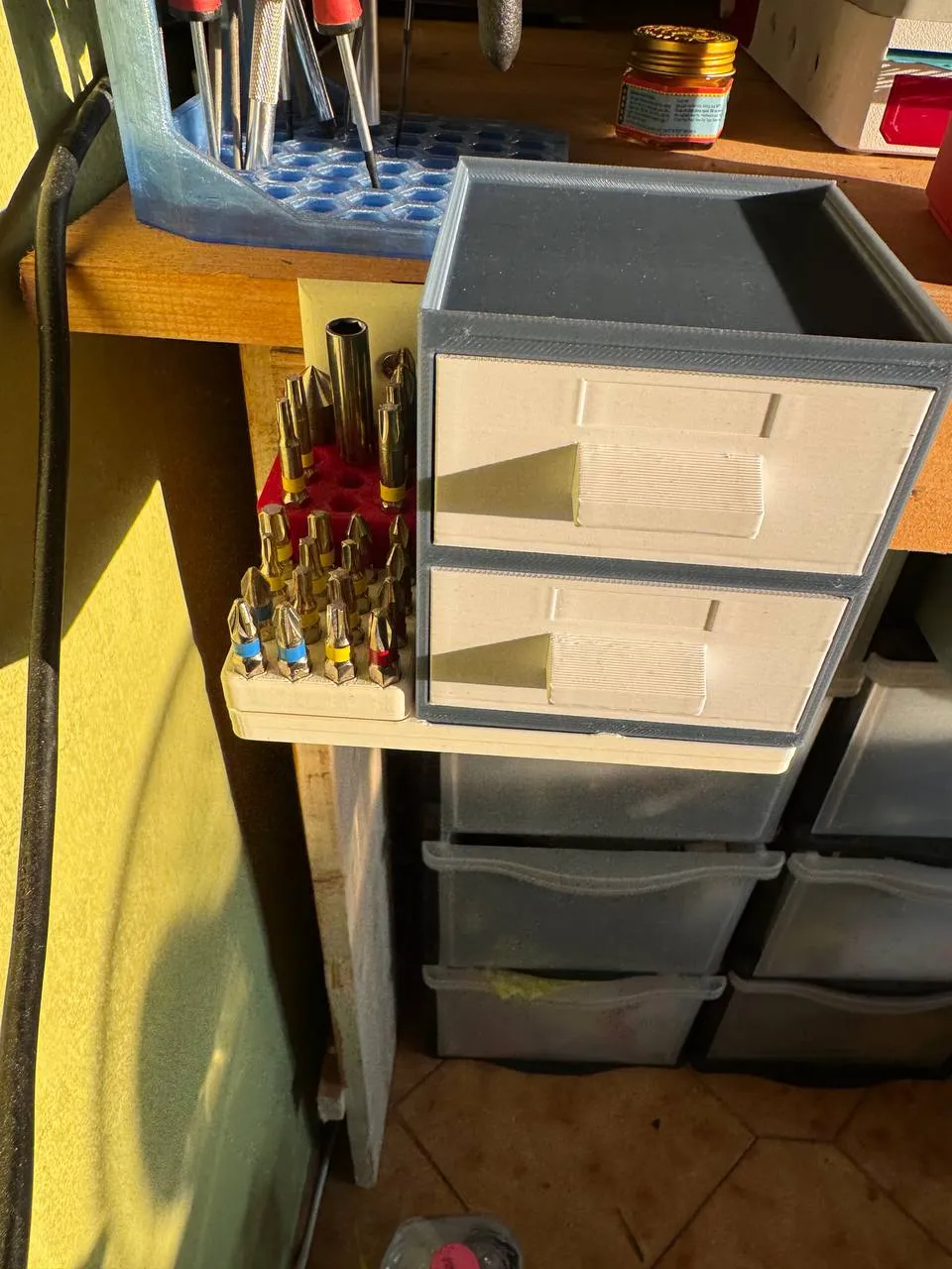 Gridfinity 2x3 Wall-Mounted Shelf by aleiccs17 MakerWorld: Download ...