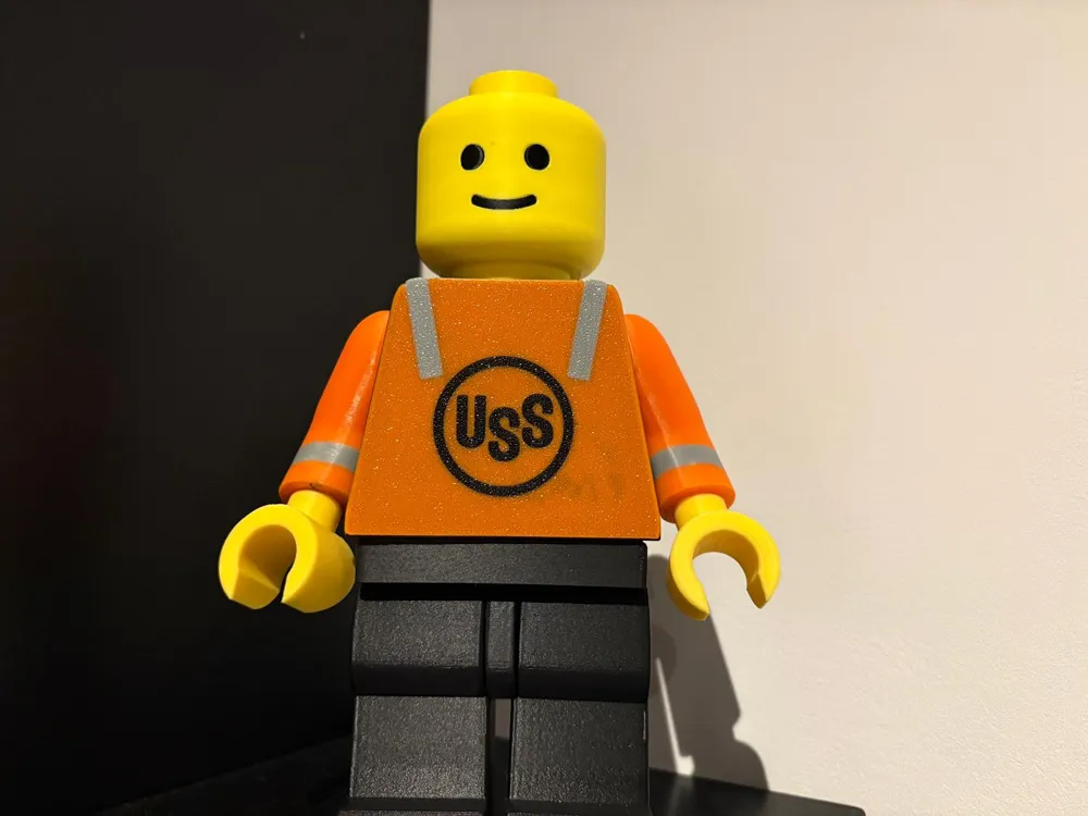 Brickman USS Figure 20cm 500% - Modèle d'Impression 3D Gratuit - MakerWorld