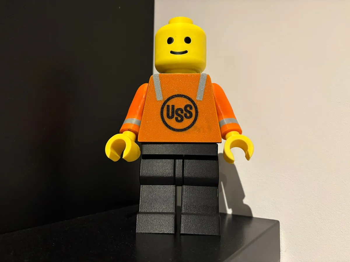Brickman USS Figure 20cm 500% - Modèle d'Impression 3D Gratuit - MakerWorld