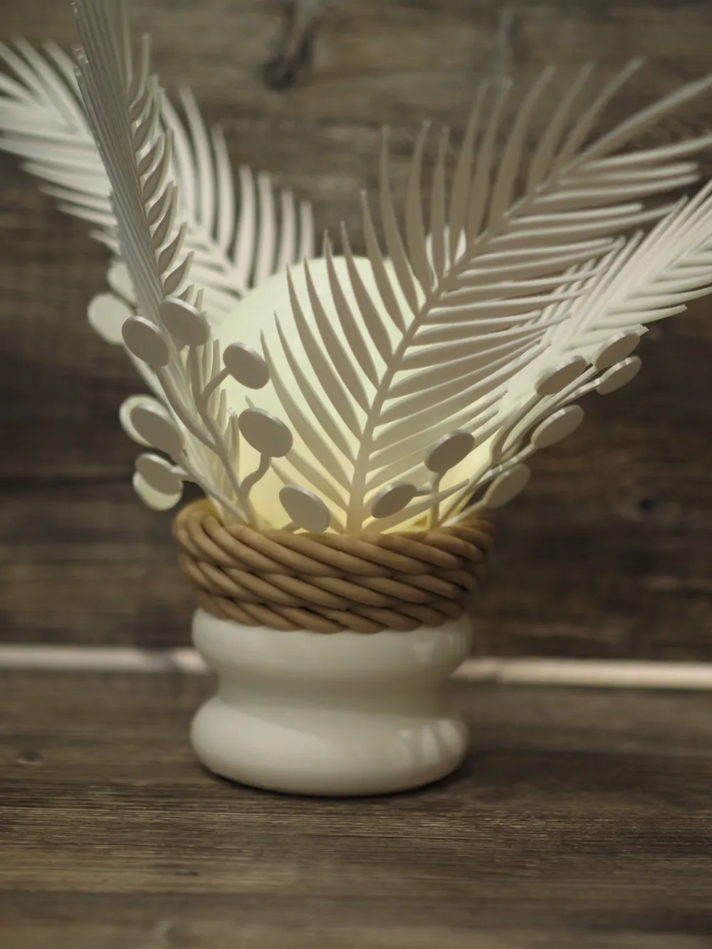 Modern Lamp - Leaf / Flower - Free 3D Print Model - MakerWorld