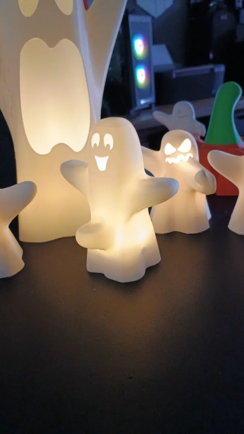 Pervy Ghost tea light by 3DealityDesigns24 MakerWorld: Download Free 3D ...