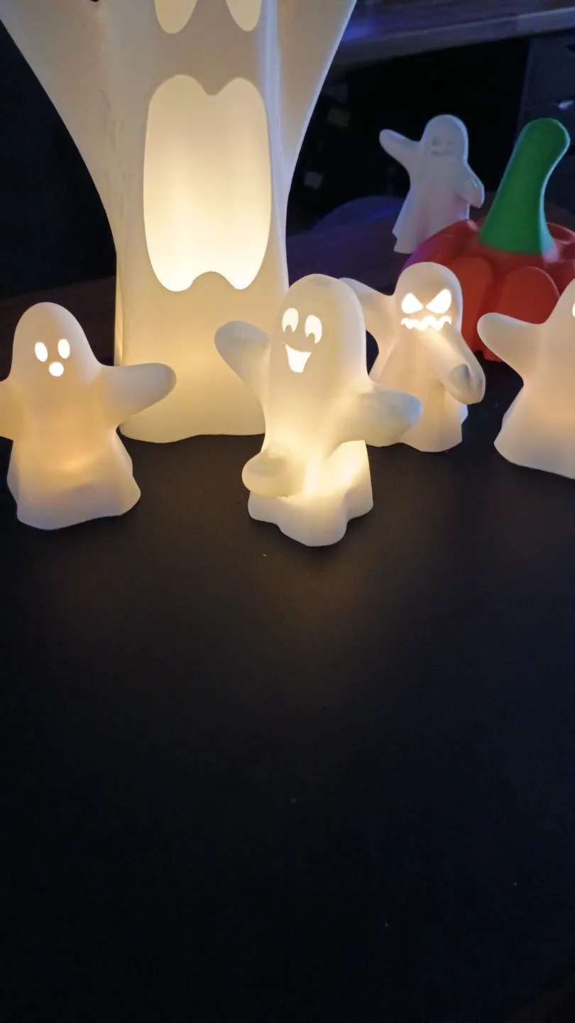 Pervy Ghost tea light by 3DealityDesigns24 MakerWorld: Download Free 3D ...