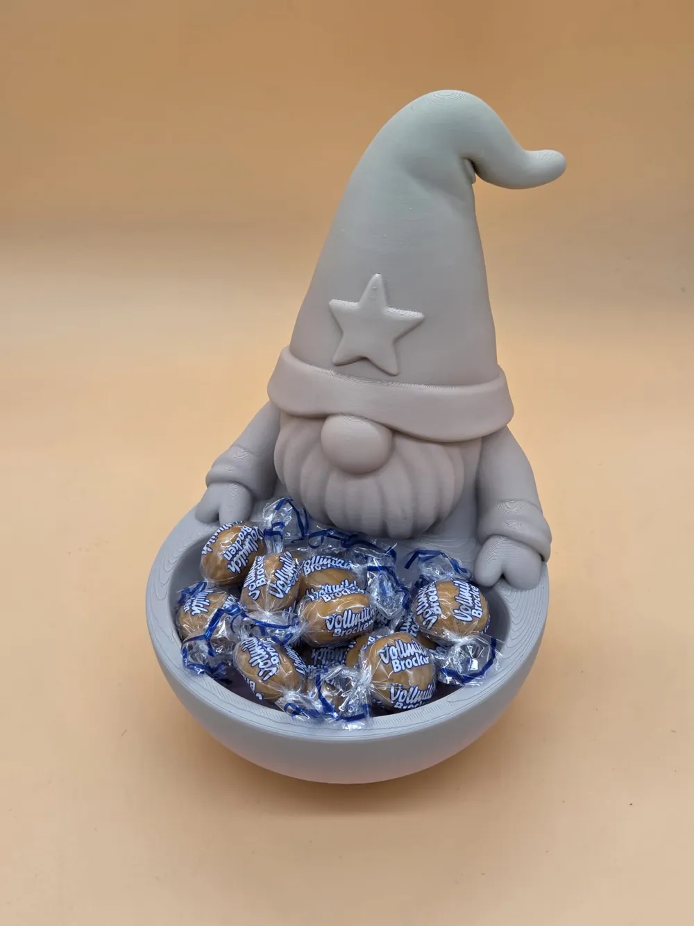 Der snackfreudige Weihnachtswichtel von Christian MakerWorld: Kostenlose 3D-Modelle herunterladen