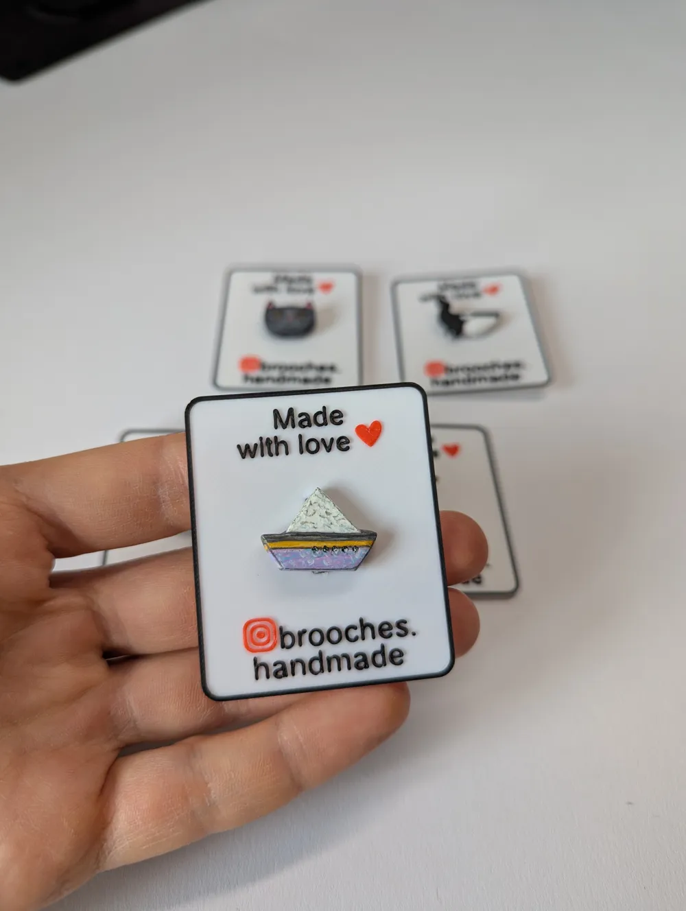 Carta espositiva stampabile in 3D per spille - Modello di stampa 3D ...