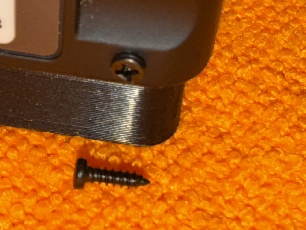 FLIR One 用于扩展电池的后盖 - 免费 3D 打印模型 - MakerWorld