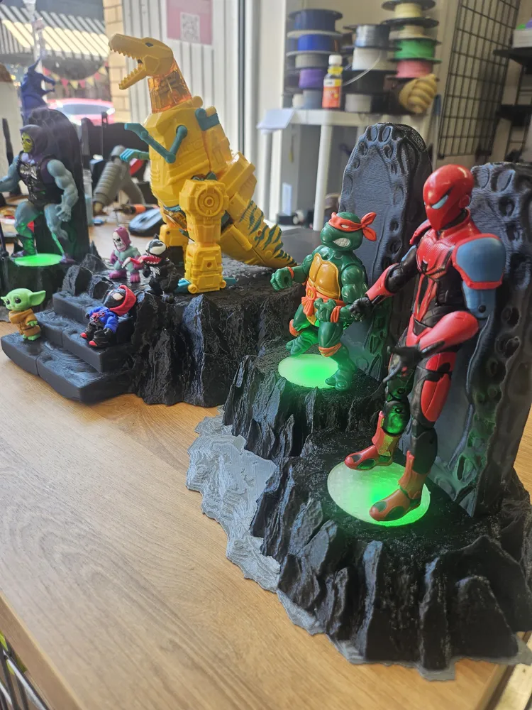 action figure display diorama playset with LED by MadMonkey3D MakerWorld: Download Free 3D Models
