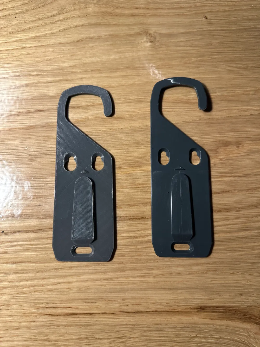 Bosch C3 Battery charger - Hook / Holder by kurpielkk - MakerWorld