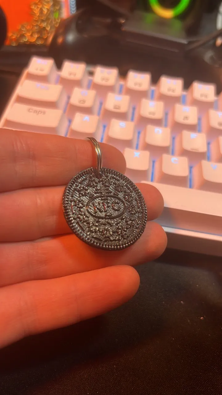 Oreo Keychain NFC by MaCo Lab. MakerWorld: Download Free 3D Models