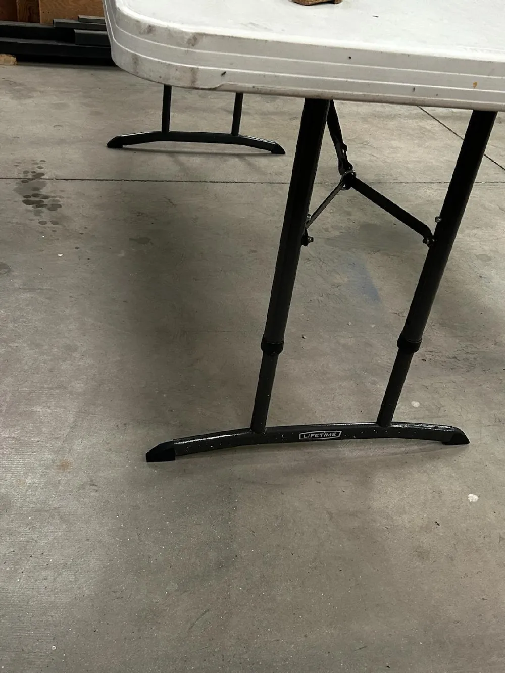 Lifetime Folding Table Foot by El Sombrero - MakerWorld