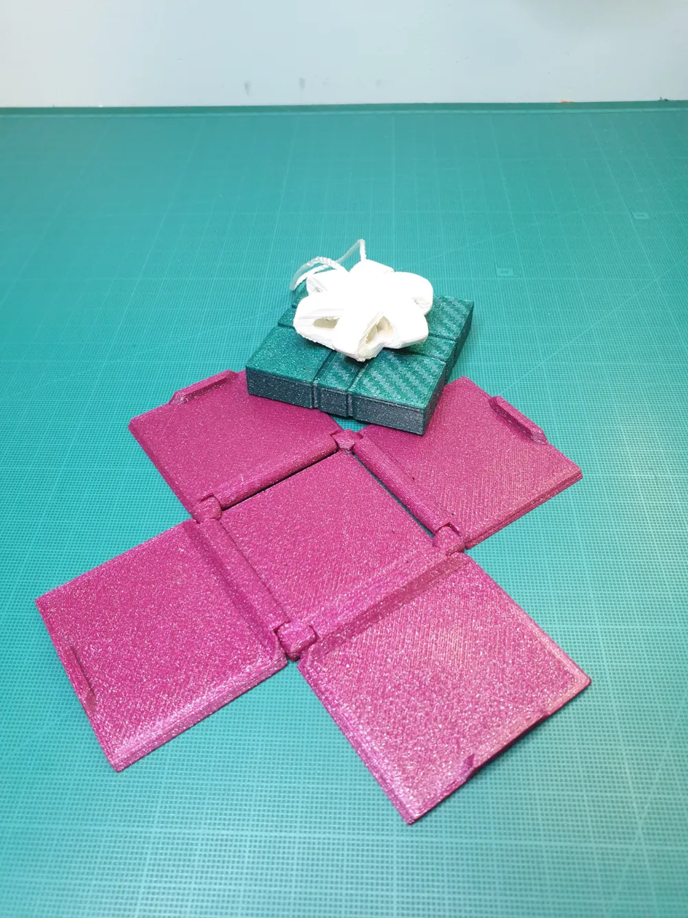 Collapsing Gift Box by Jaatinen3D - MakerWorld