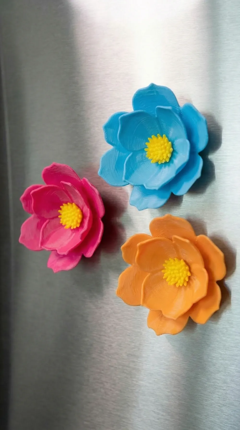 Multi-part Flower Fridge Magnet - Free 3D Print Model - MakerWorld