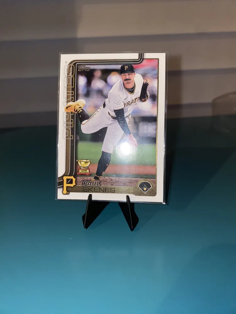 Card holder - Free 3D Print Model - MakerWorld