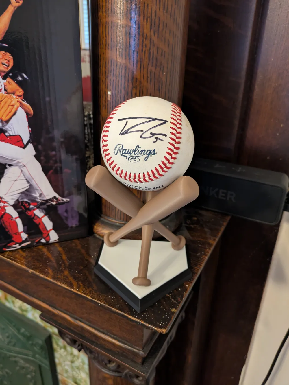 Baseball Display Stand (No AMS) - Free 3D Print Model - MakerWorld