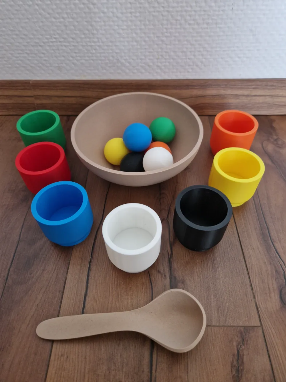 Montessori-Lernspielzeug bunte Kugeln in Bechern von AndreCZ - MakerWorld