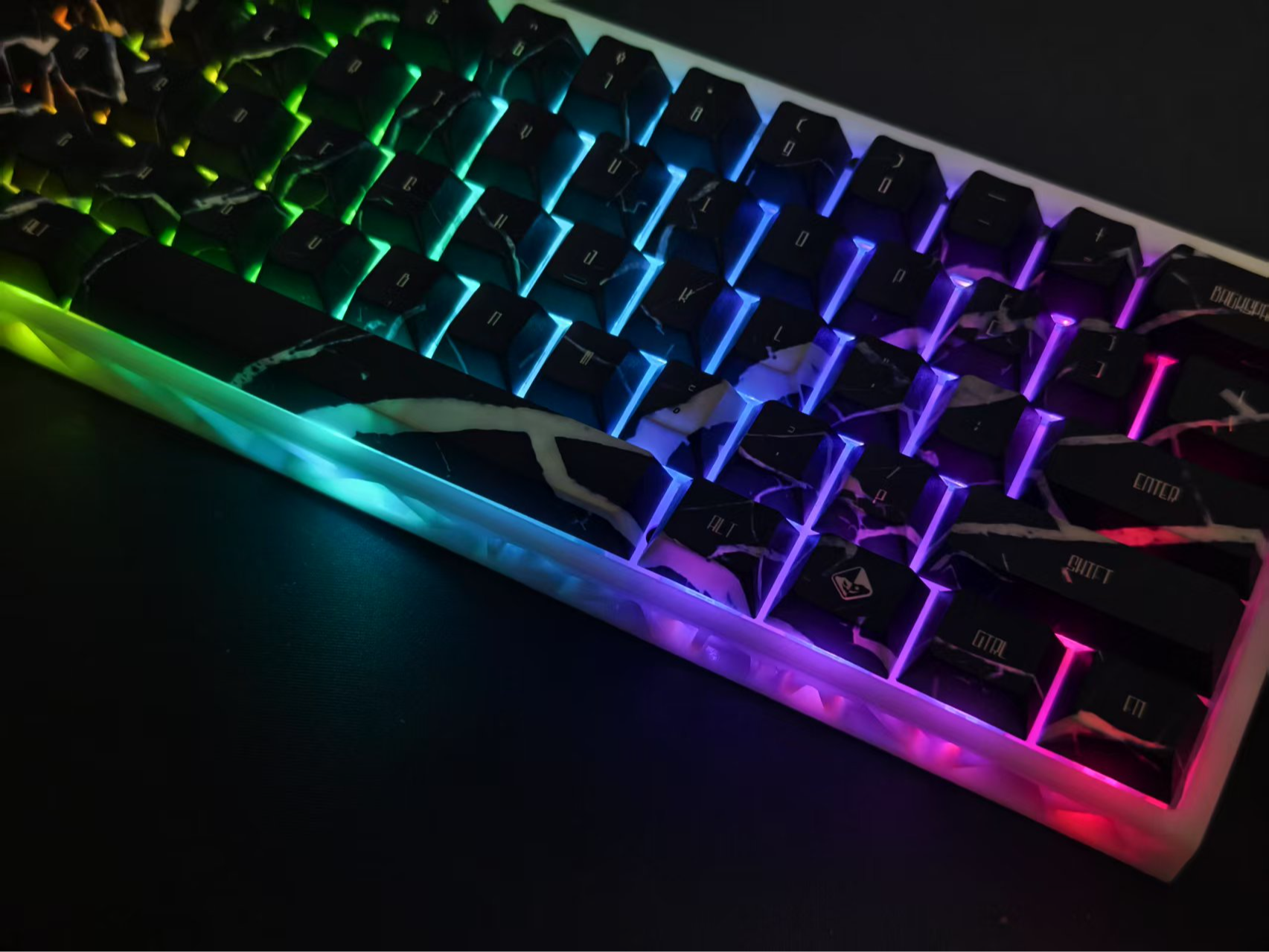 GH60 keyboard case GX60 hollowed by FZ MakerWorld: Download Free 3D Models