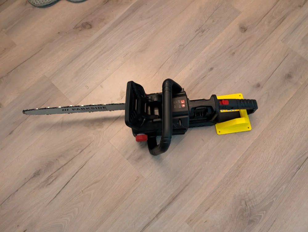 Porta motosega Parkside a muro Chainsaw Holder Remixed by negrandr ...