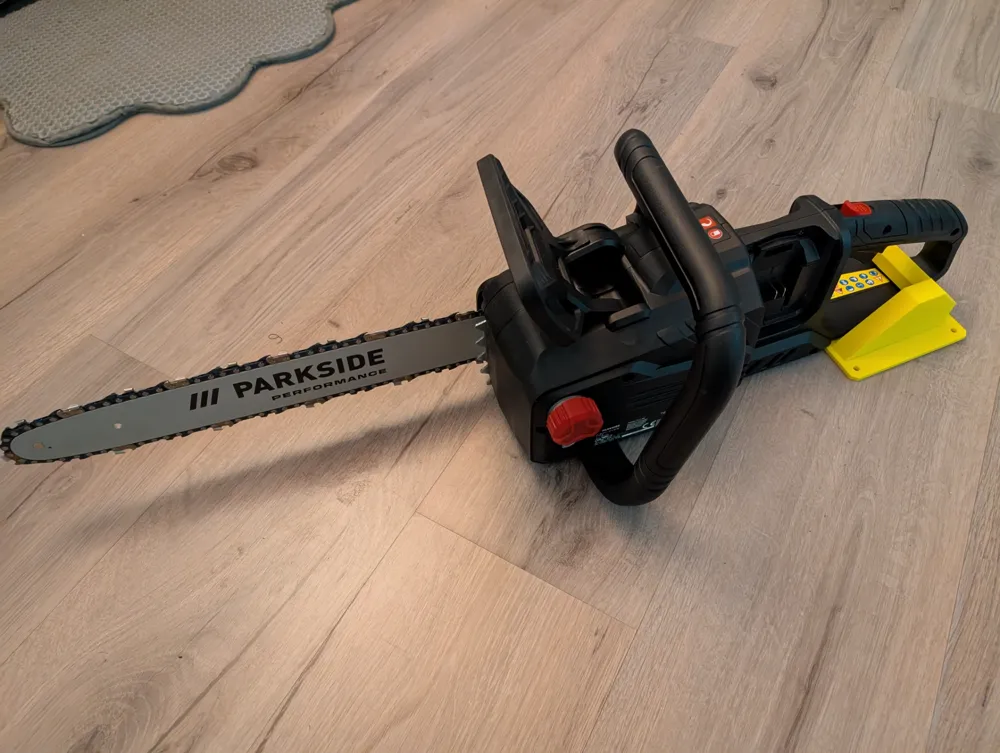 Porta motosega Parkside a muro Chainsaw Holder - Free 3D Print Model ...