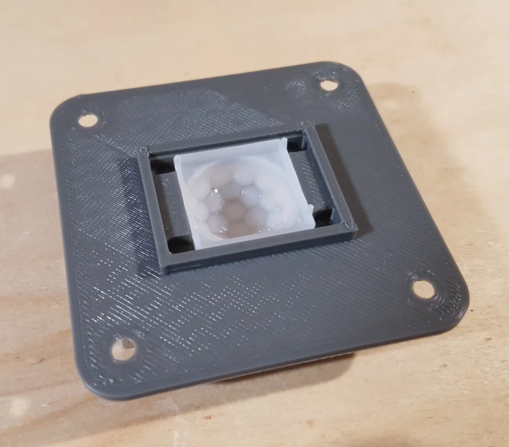 PIR Sensor (RCW-0506 / HC-SR501) Flush Mount Frame v2 by DCH-Ozzy ...