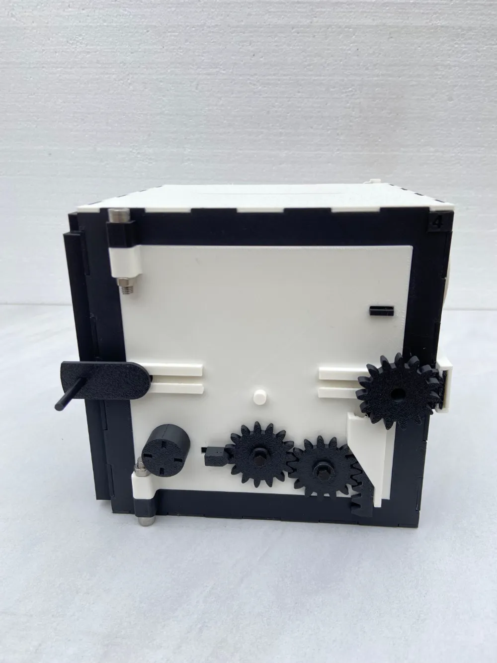 Four-Seal Vault – Shikuro – the escape box by Elioenai MakerWorld: Download Free 3D Models