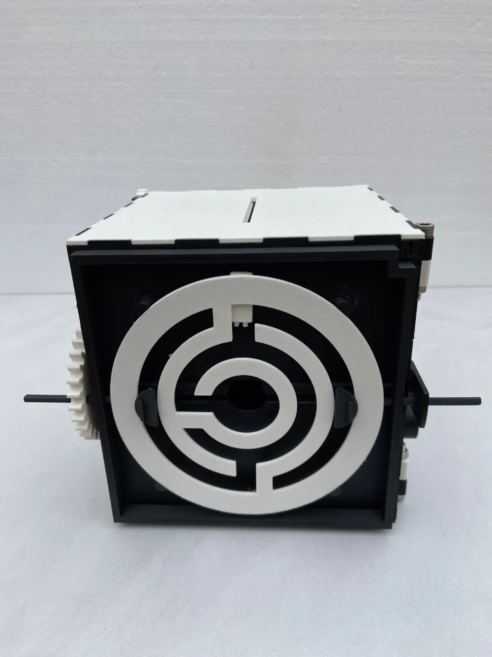 Four-Seal Vault – Shikuro – the escape box by Elioenai MakerWorld ...