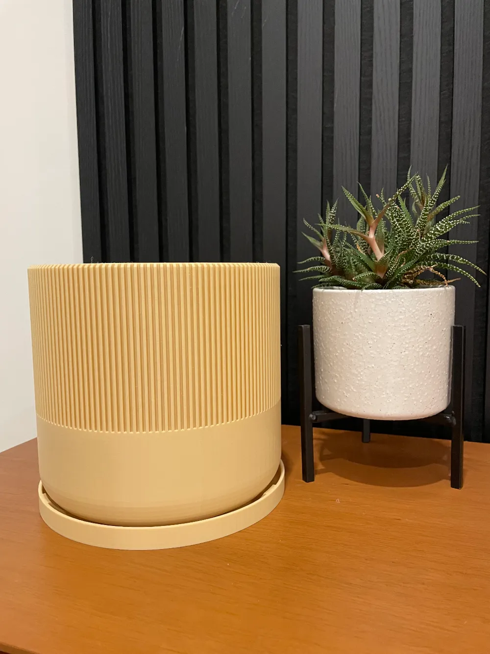 Large Modern Flower Pot w/pan by charlie designs - MakerWorld