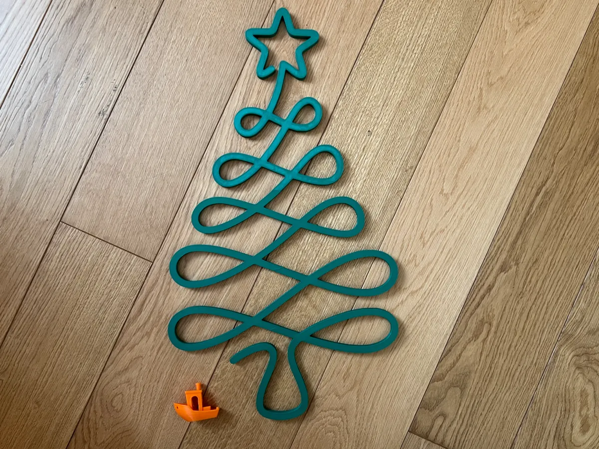 Giant 60cm Stylized One-Line Christmas Tree - Free 3D Print Model ...