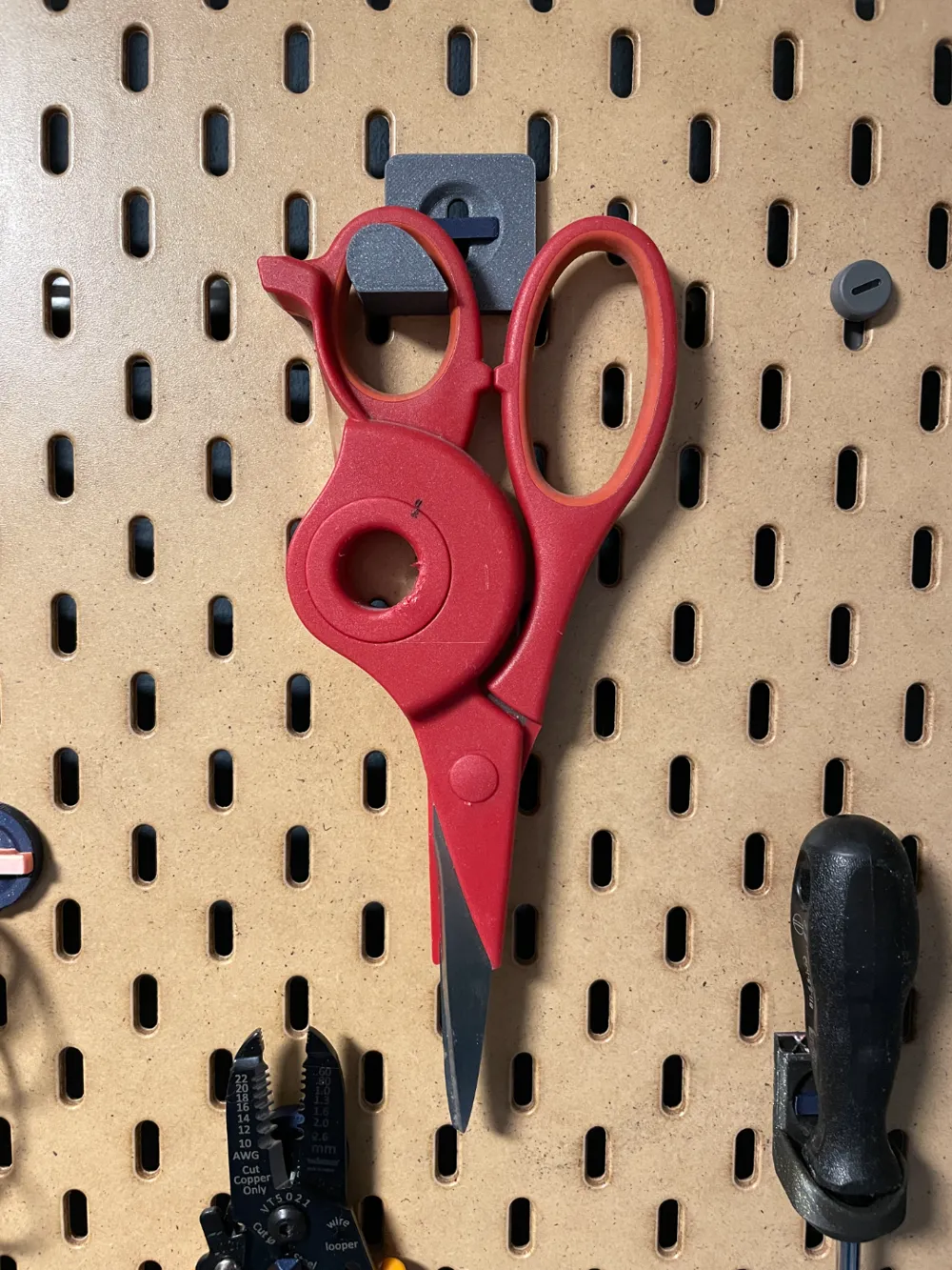 IKEA Skadis/ Skådis Scissors Holder V1 by ZEE SOLO - MakerWorld