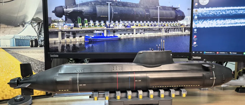 UK Astute-class nuclear submarine model boat stand base/support (1/144 ...