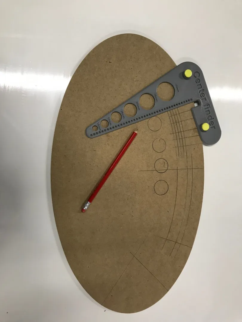 Center finder marking out aid by brithawkes - MakerWorld