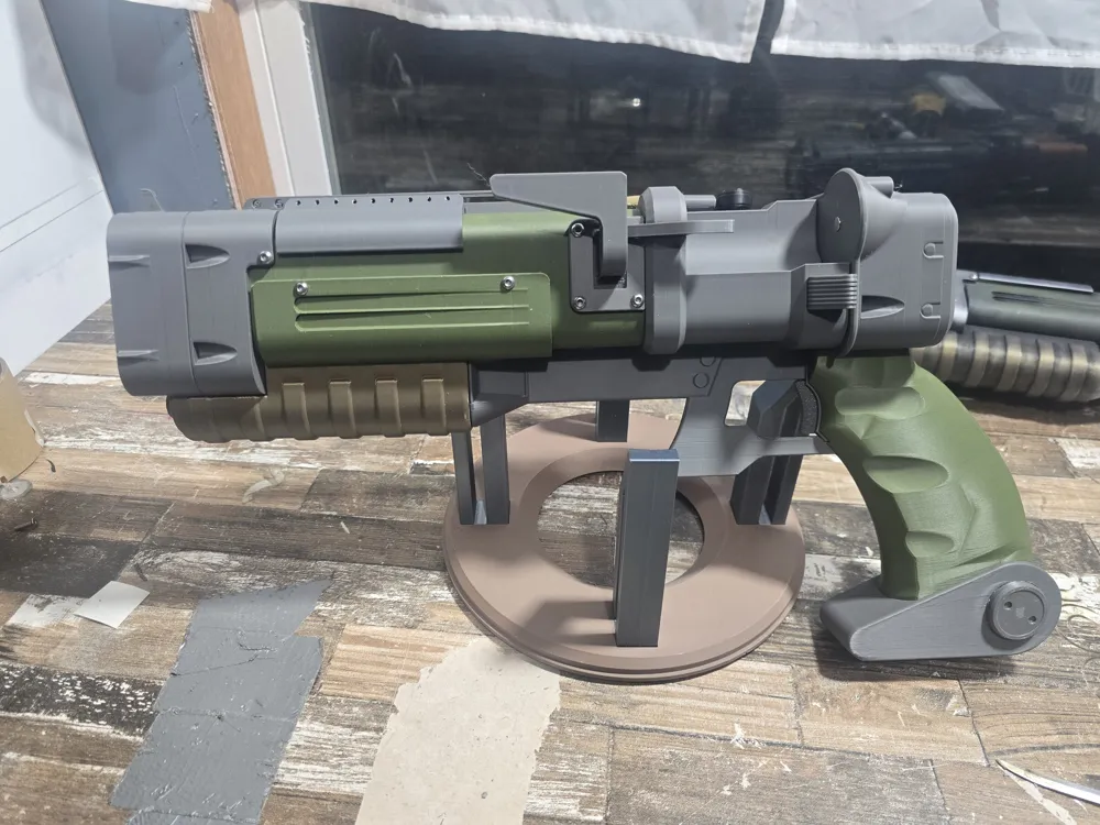 Fallout Laser Pistol V2 - Free 3D Print Model - MakerWorld